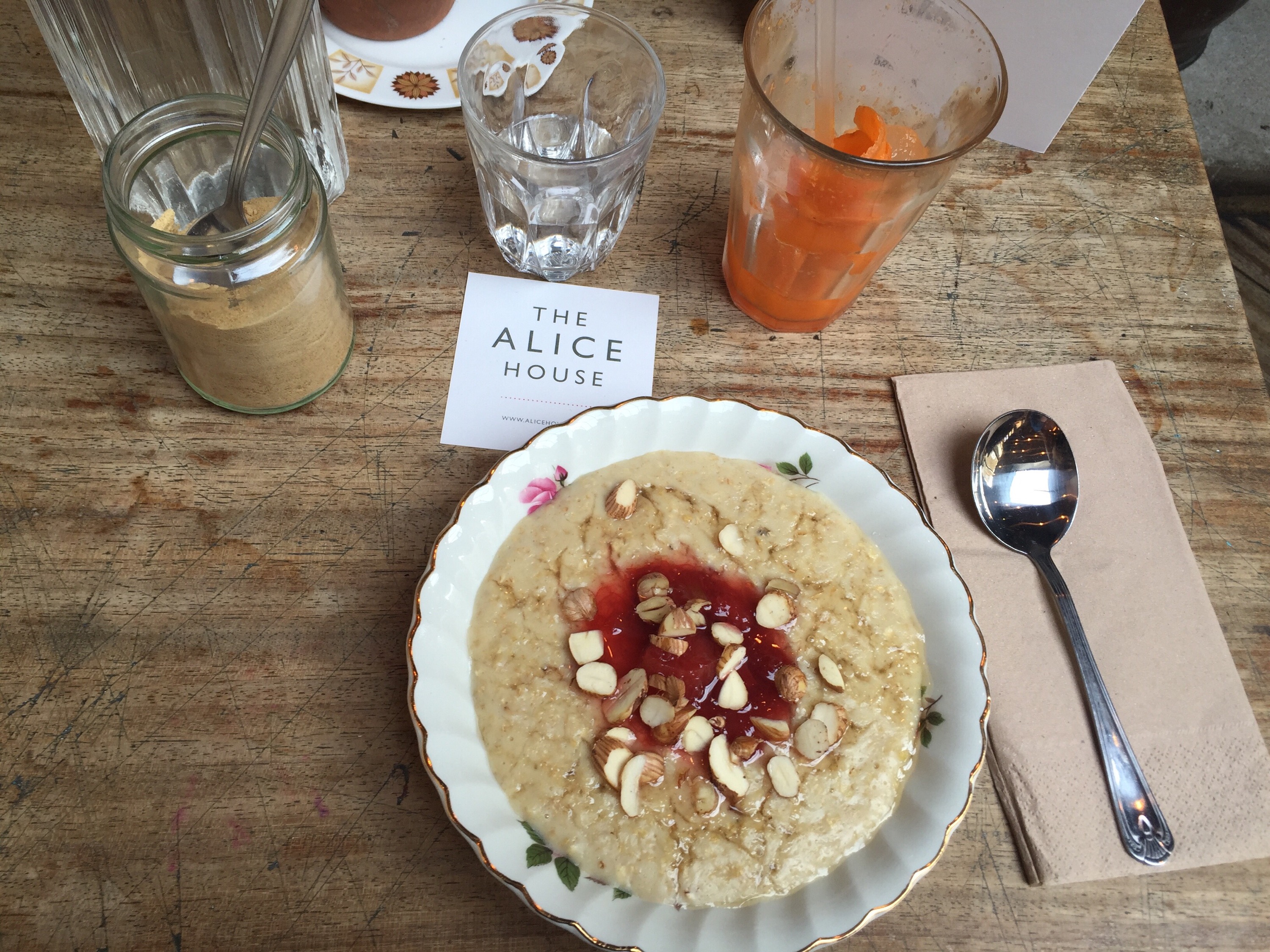 The Alice House: the cutest spot for weekend breakfast - Blogger On Pole